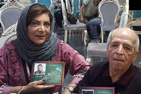 مراسم عروسی مهوش وقاری و محسن قاضی مرادی در سال 1359 عکس