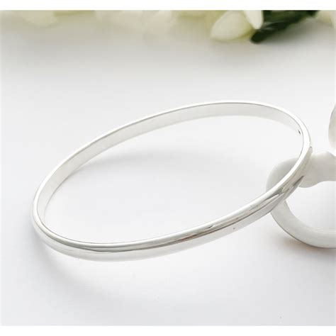 Elegant Sterling Silver Oval Shaped Bangle
