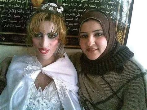 زمن طلب شاب من والدته أن تبحث له عن عروسة فذهبت الأم في اليوم التالي