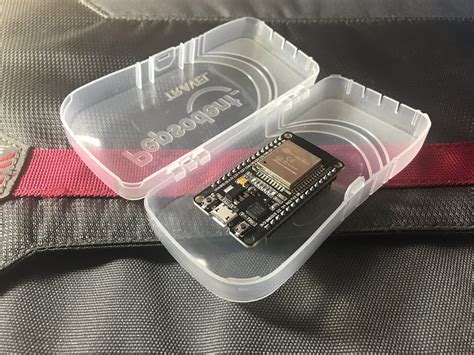Se 2 Bikin Saklar Lampu Versi Amatir— Simple I O Dengan Esp32 By Seren Elizabeth Siahaan