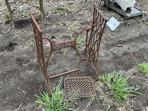 Treadle Sewing Machine Base Legacy Auction Company