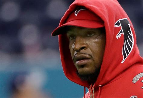 Whats New Retired Nfl Player Dashon Goldson Opens Cigar Lounge In