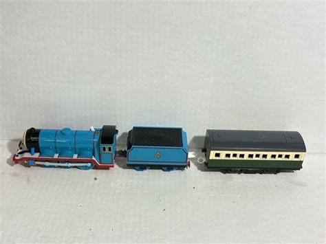 Tomy Thomas Plarail Gordon With White Running Board And Green Express Coach Ebay