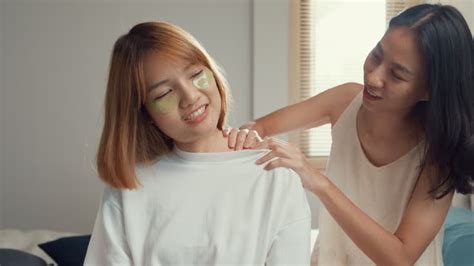Romantic Couples Massage Videos And Hd Footage Getty Images