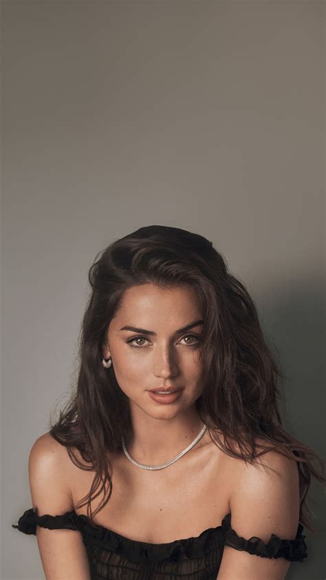 2160x3840 Ana De Armas Estee Lauder 2024 Sony Xperia Xxzz5 Premium