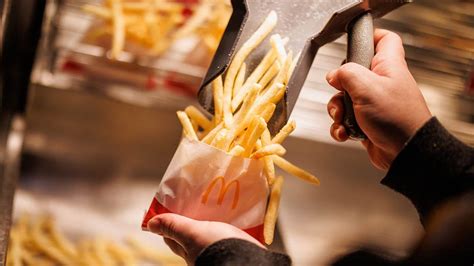 Mcdonalds Introduces Free Fries Fridays To Win Back Inflation Weary Customers The Company Also