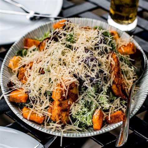 რესტორანი მაგნოლია Restaurant Magnolia 🥗 ცეზარი Caesar Salad ჩვენი მენიუს ერთ ერთი