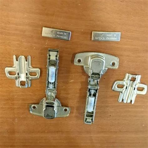 Spring Hinge Hydraulic Self Closing Hinges Size 3 X 5 Inch At Rs 620
