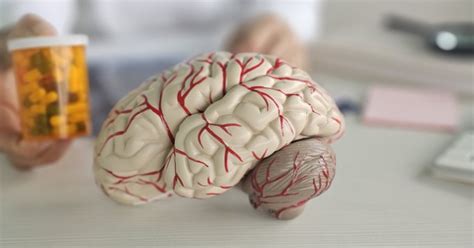 간단한 혈액검사로 알츠하이머 인지 저하 예측