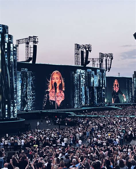 Diwa Podbija Monachium Adele Przyciąga Tłumy Relacja