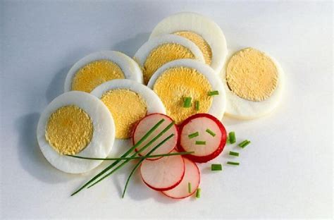 계란 노른자 색깔 삶은달걀 노른자색이 회색 초록색으로 변하는 이유