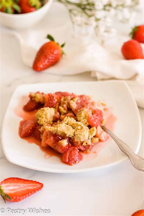 Easy Strawberry And Apple Crumble Pastry Wishes