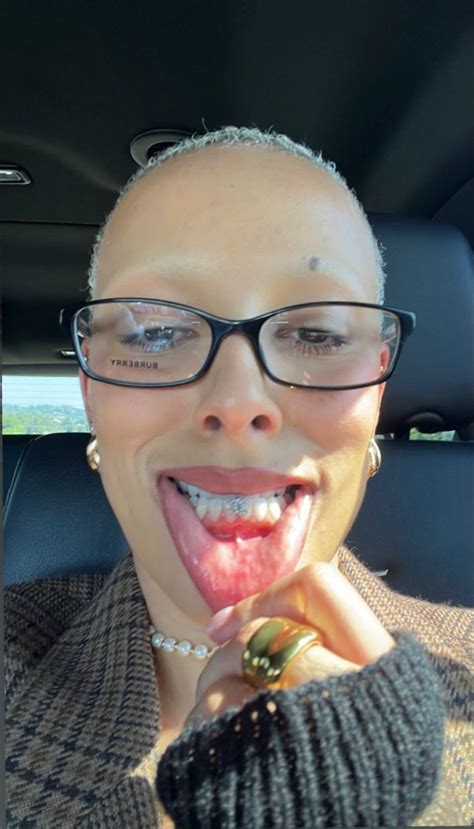 Doja Cat In 2024 Celebrity Selfies Female Rappers Cat Selfie