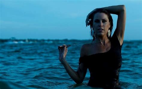 Alison Mcdaniel Is A Red Hot Sox Fan Barnorama