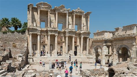 Efes Antik Kenti Tarihi Keşfedin Ve Manzaraları Görün Tatilox