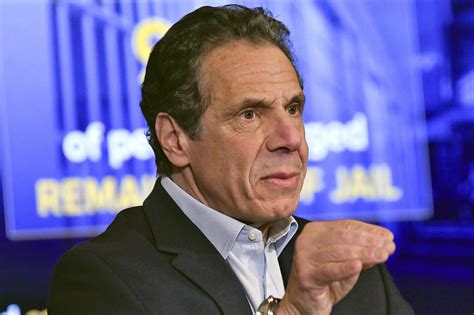 Cuomo Says Daniel Pantaleo Should Be Fired