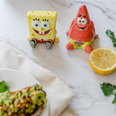 Spongebob Squarepants And Patrick Salt And Pepper Shaker Set