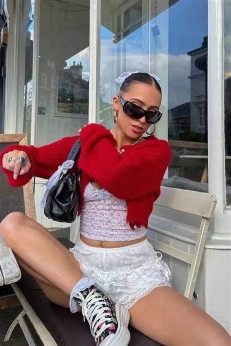 40 Trendy Cute Bloomer Shorts Outfit Ideas To Nail The Hottest Trend