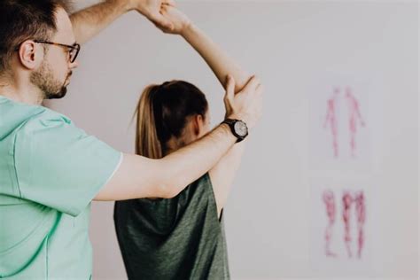 Fractura De Codo Tratada Con Fisioterapia Clínica Fuensalud