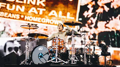 Группа Blink 182 сыграла кавер на хит Тейлор Свифт We Are Never Getting Back Together Звук