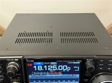 Used Icom Ic 7300 Hf 50mhz Sdr Transceiver Radioworld Uk