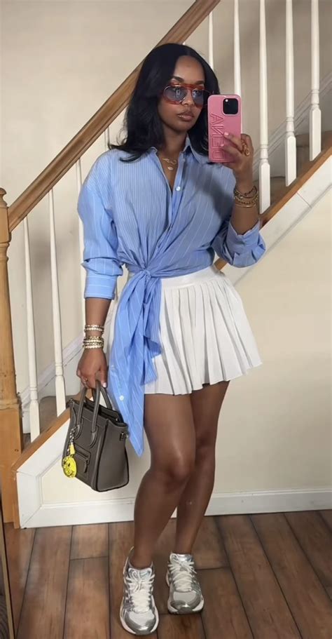 Pin By Ed Feltus On Short Skirt Babes In 2024 Chic Outfits Classy