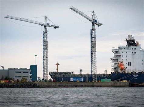 Resolve Class Auxiliary Oiler Replenishment Aor Vessel