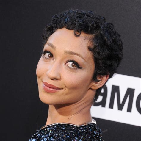 20 Best Short Hairstyles For Thick Hair Top Short Haircuts For Thick Hair