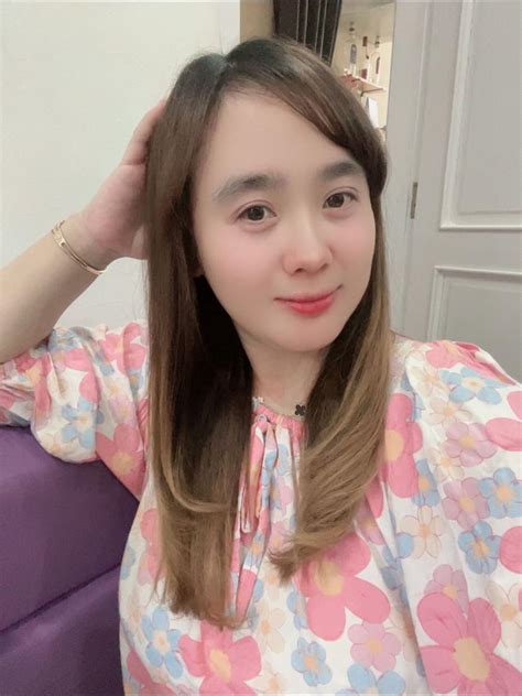 istriku semoga allah selalu melimpahkan rezeki dan kebahagiaan untukmu