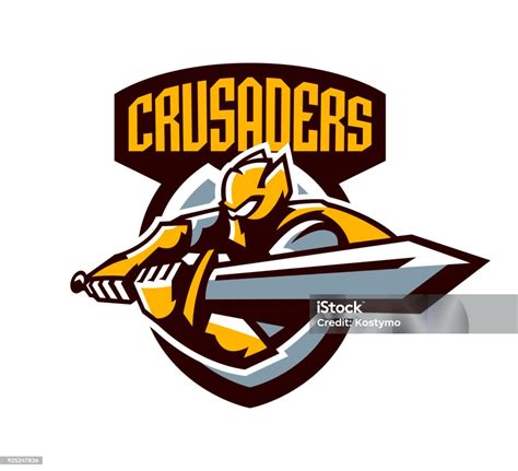 다채로운 기호 스티커 엠 블 럼 칼으로 공격 하는 기사 금 갑옷의 기사 드루 이드 검객 전사 방패 글자의 마스코트 스포츠 클럽 벡터 일러스트 레이 션 The Crusades