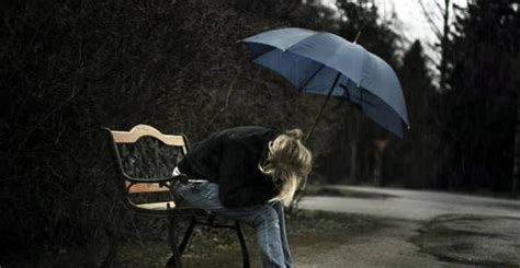 عکس تنهایی غمگین؛ عکس نوشته و جملات خاص حس ناب تنهایی