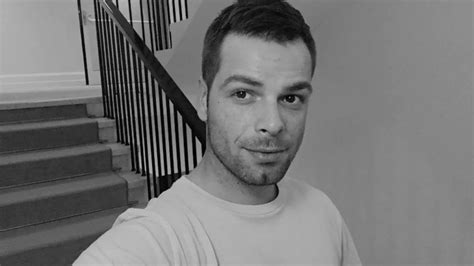 Preminuo Bojan Jončić Ostavio Je Neizbrisiv Trag Na Regionalnoj Modnoj Sceni