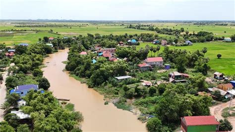 អាជ្ញាធរជំនាញ ចាប់ផ្ដើមសិក្សាគម្រោងធ្វើទំនើបកម្មប្រឡាយនាំទឹកពីទន្លេមេគង្គ មកទន្លេសាប
