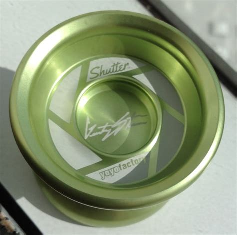 First Look Yoyofactory Shutter
