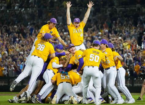 Lsus Dylan Crews Drops Familiar Ring Celebration After Championship Win