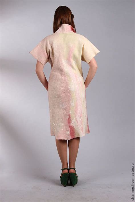 Купить или заказать Валяное летнее пальто Карамель в интернет магазине на Ярмарке Мастеров С