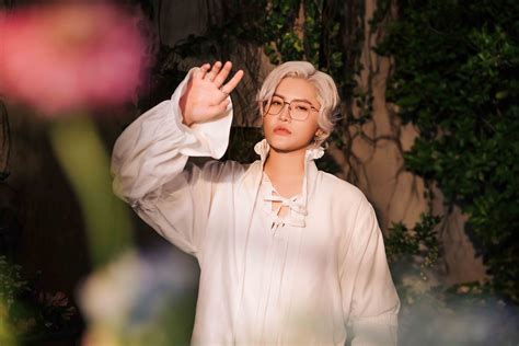 Kh N Gi T M S Qua Mail Vicky Nhung X C Ng Ra Nh C V Chuy N T Nh Bu N