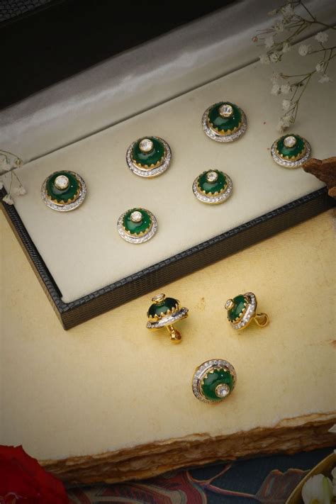 Buy Viraj Button Set Online Meermankaa