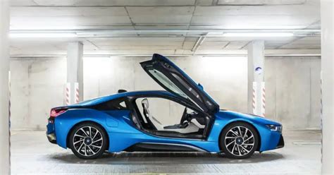 Bmw I8 Hybrid Price Specs Review Pics And Mileage In India
