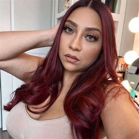 Isabelle Jade Isabelleejadee Bio Age Height Net Worth Australian Curvy Model Wiki