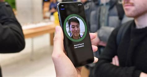 Apple Updates Iphone Face Recognition Function To Recognise Users Wearing Face Masks Hull Live