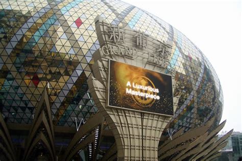 Hanging Dynamic Programmable Scrolling Led Display Screen Curtain Led Hanging Dynamic