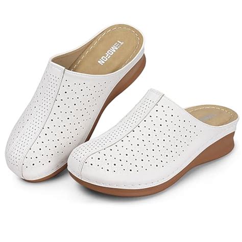 10 Best Fall Clogs [2025]