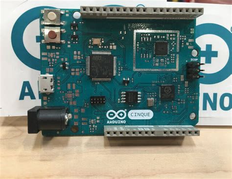 Arduino Cinque Combines Sifive Risc V Freedom E310 Mcu With Esp32 Wifi