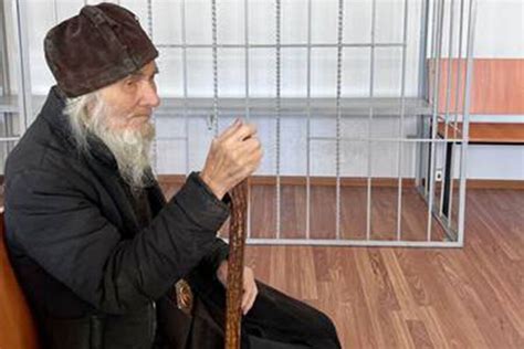 Суд оштрафовал священника по делу о дискредитации армии России Газета Ru Новости