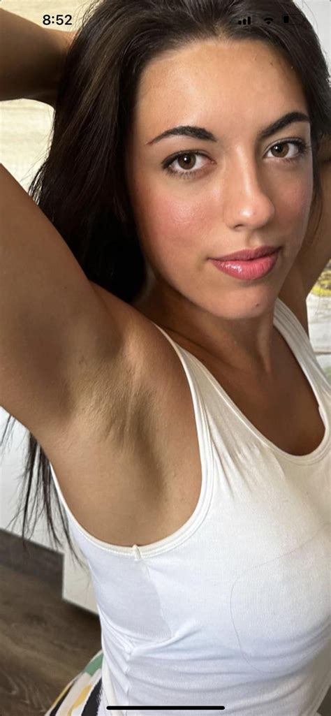 Smooth armpits : r/ArmpitsGoneWild