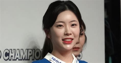 [mhn포토] 미녀 정수빈 미소가 아름다워