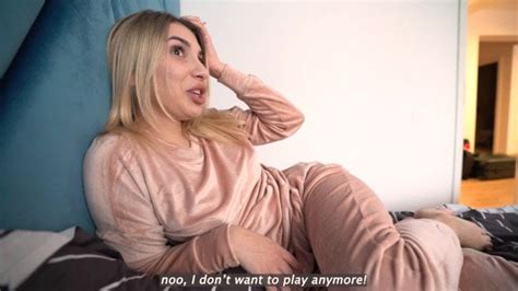 Step Mom Plays Truth Or Dare With Step Son And Didnt Expect Such A Challenge U Redtuve66