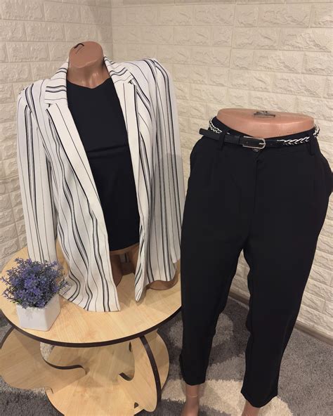 Жіночий одяг сток секонд В пості 2 речі 🌸 165 грн 🌷шикарний піджак стан чудовий С м Груди