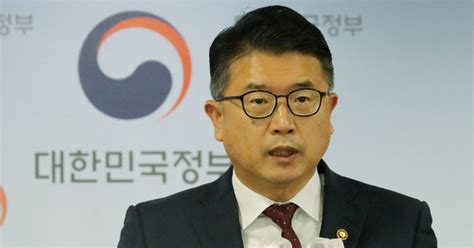 자유민주 표현 새 교육과정에 넣는다…성평등은 삭제